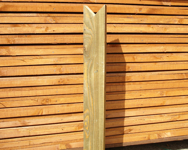 100mm x 100mm 1.80m Birdsmouth Post HC4 PT Green