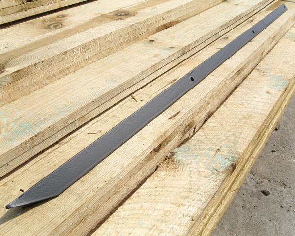 1.5m Angle Iron Inter Post Black