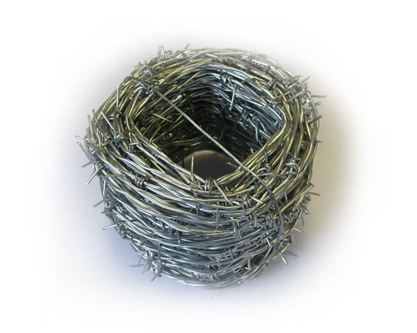 25m Barbed Wire Light for agricultural or garden use